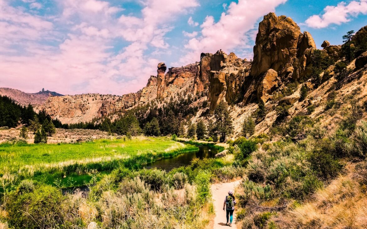 7 Best Hikes in Oregon • Explorer Sue Travel